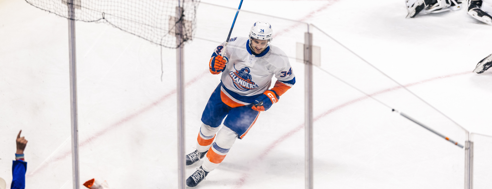 Beckman’s Hat Trick Vaults Islanders to Fifth Straight Win | Bridgeport ...